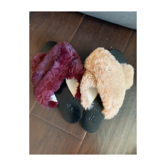RAYE | Shoes | Raye Mismatch Fluff Slides | Poshmark